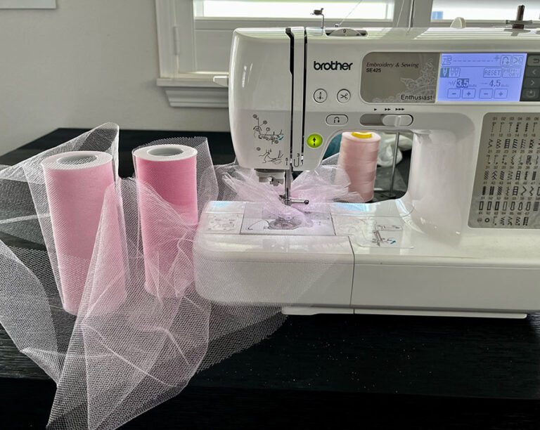 Quick, Cheap and Easy Tulle Boa - Burlesque Moms